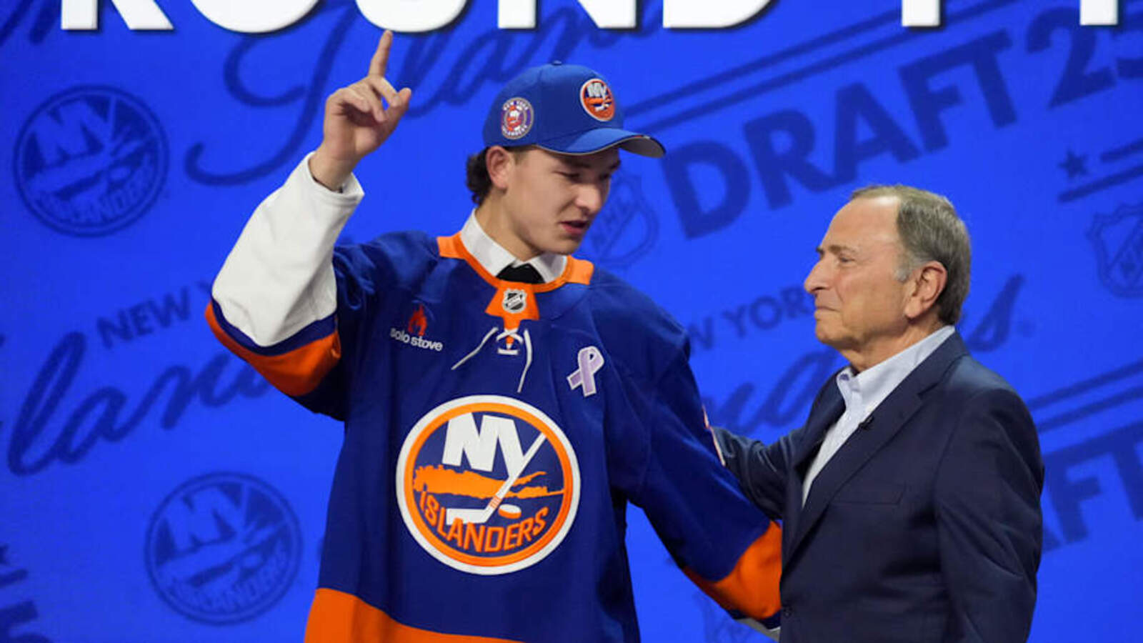 Islanders Sign No. 1 Overall Pick to ELC | Yardbarker