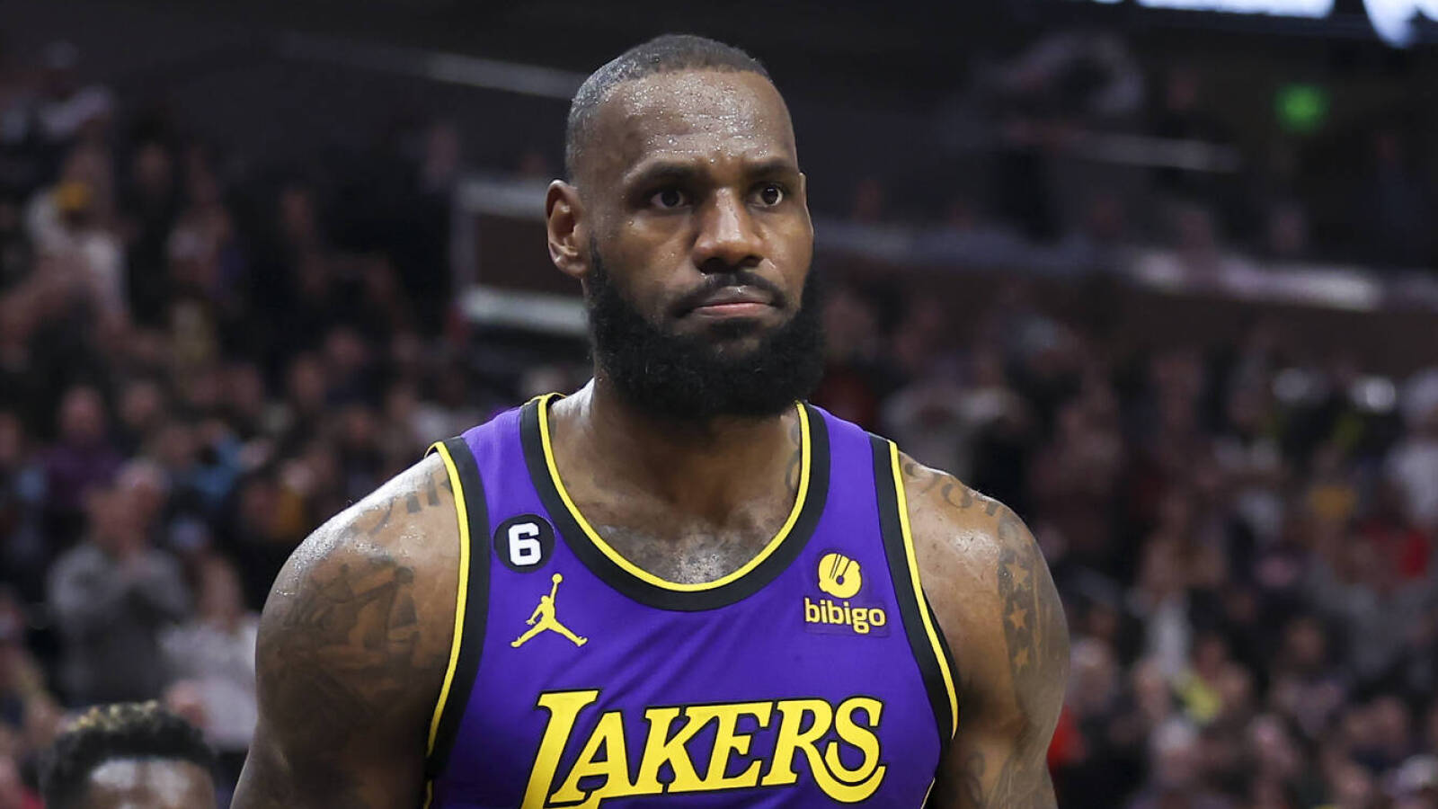 Watch: Lakers players make goat sounds during LeBron interview | Yardbarker