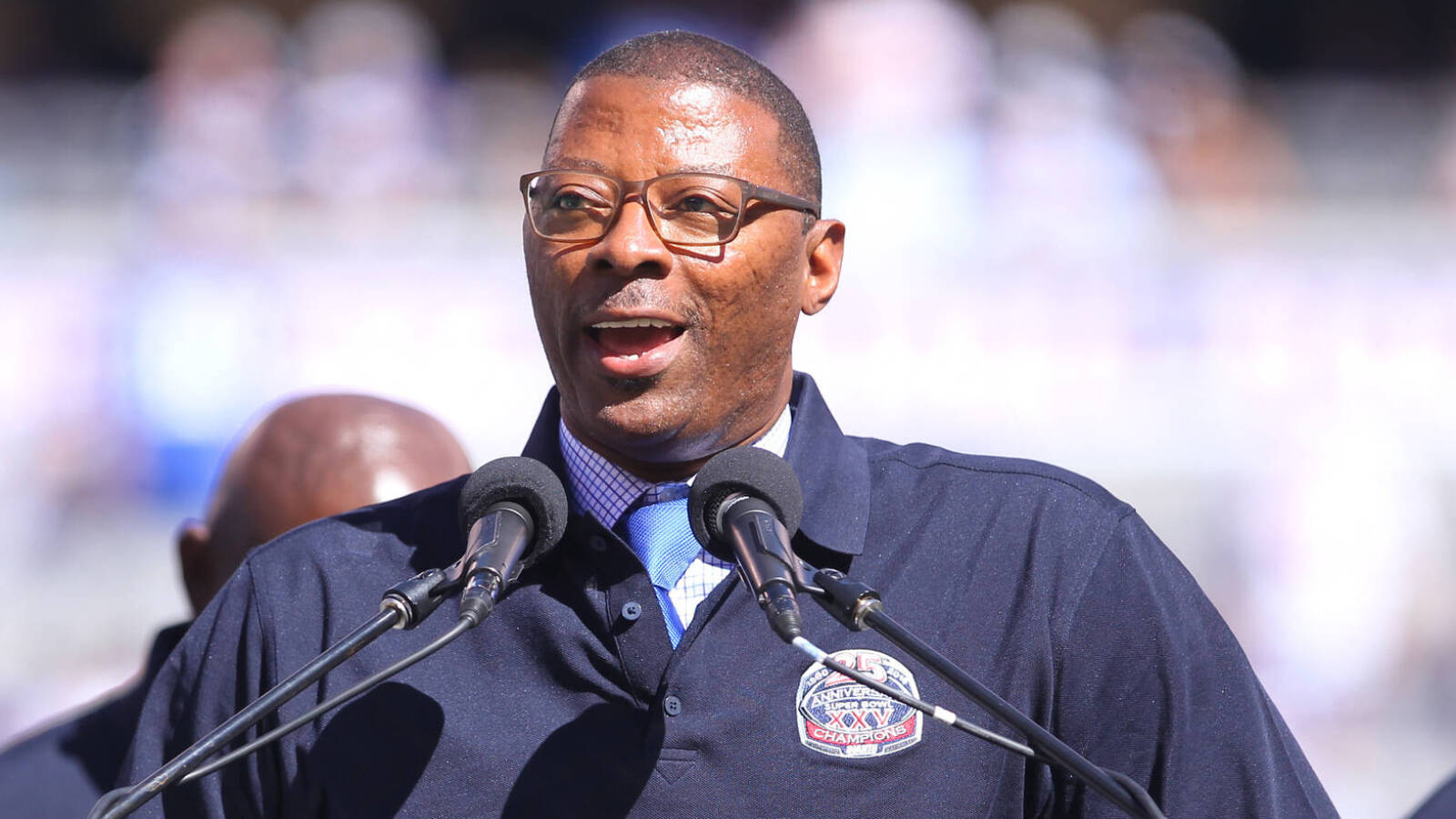 New York Giants Football Legend Carl Banks Grew Up A Hockey Fan ...