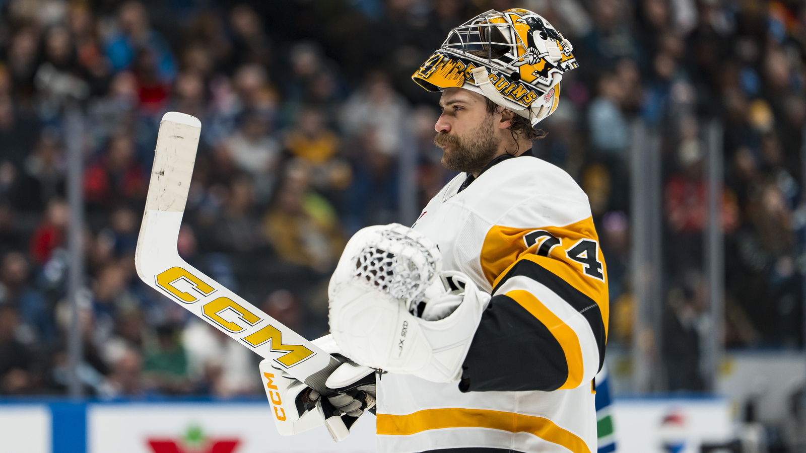 Ex-Oilers Stuart Skinner: Finding His Game in Black and Yellow | Yardbarker