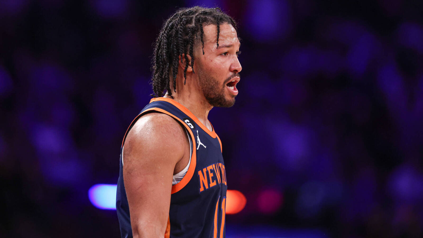 Knicks' Jalen Brunson sparks outrage by wearing Jalen Hurts jersey ...