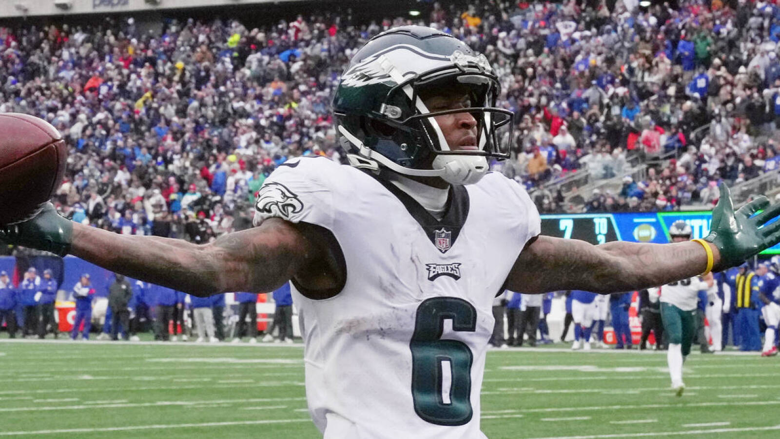 Darius Slay thanks Giants for letting Eagles draft DeVonta Smith ...