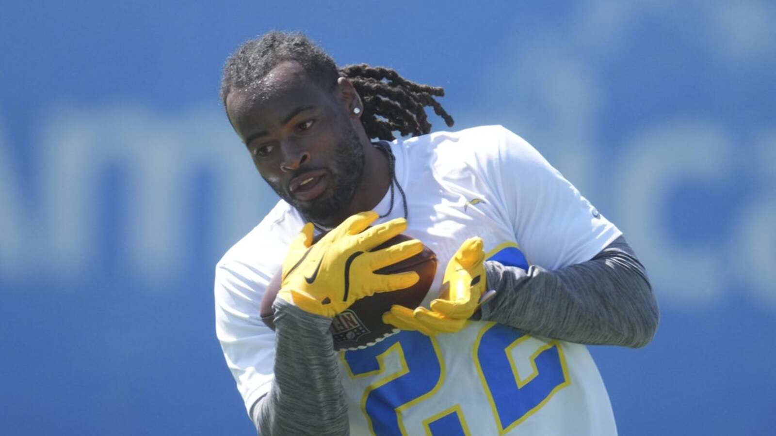 Chargers RB Najee Harris 'ready to go' vs. Chiefs | Yardbarker