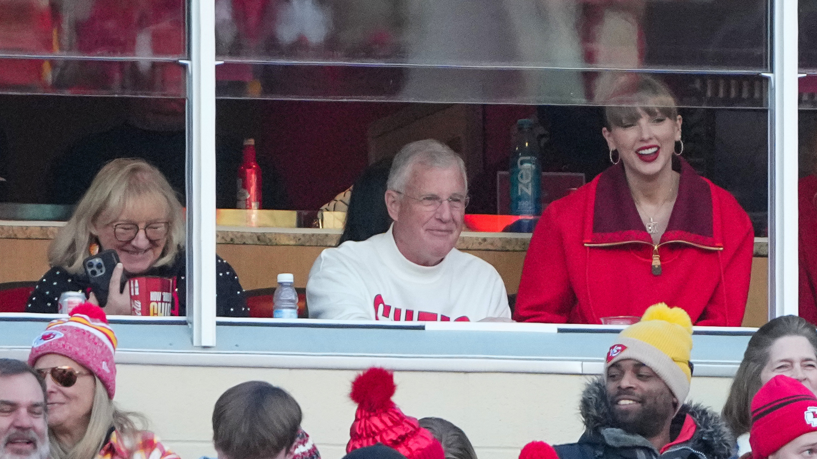 Taylor Swift Calls Kelce ‘What I’d Been Writing Songs About’ | Yardbarker