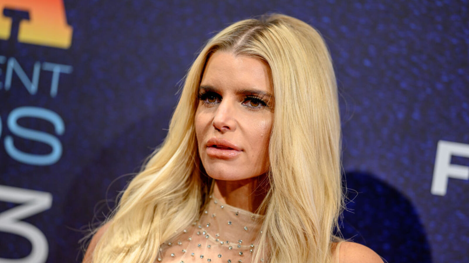 Jessica Simpson's Corset Dress Slips Mid-Performance on 'Today' Show ...