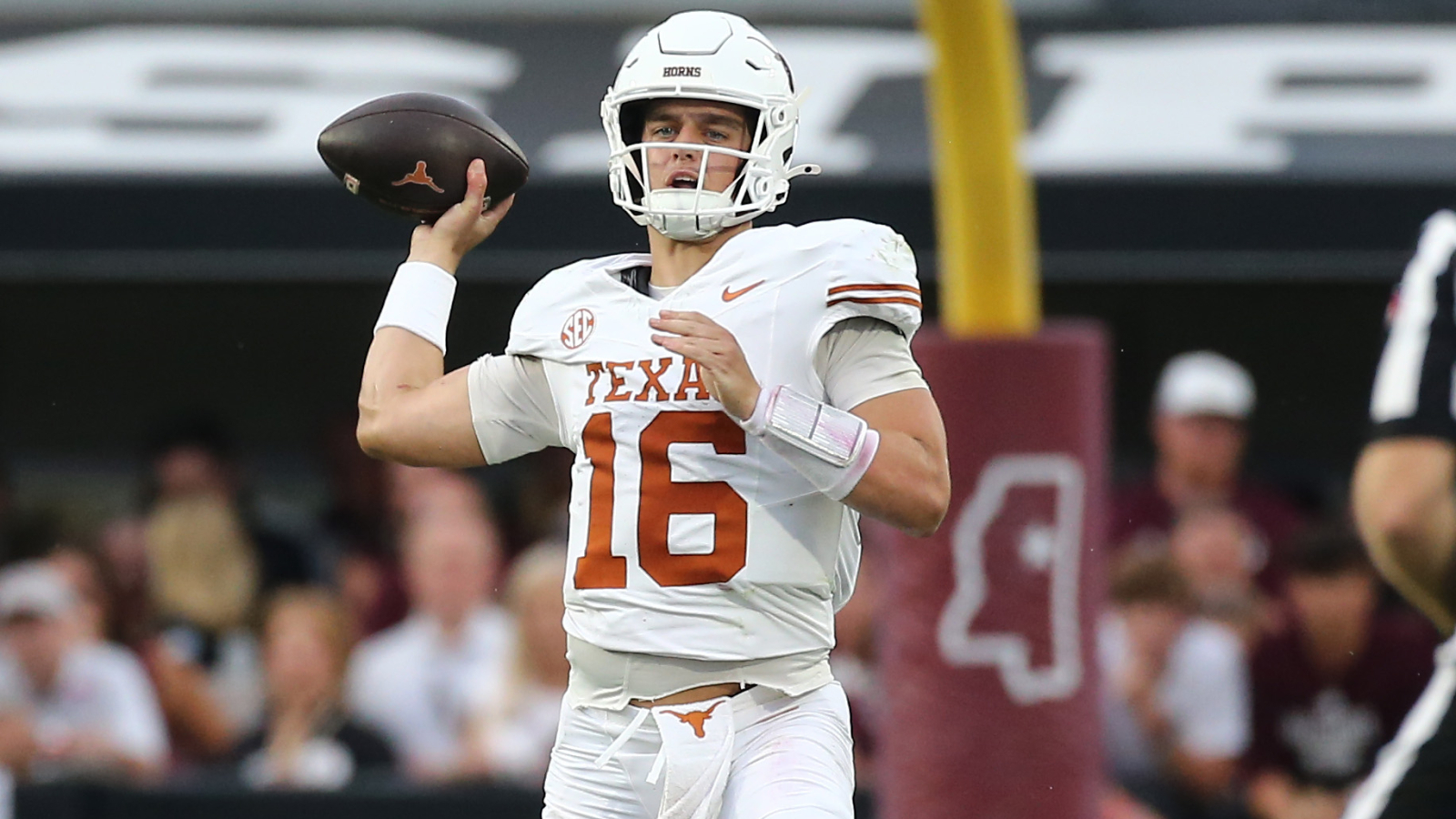 No. 22 Texas Scores 24 Unanswered Points, Defeats Mississippi State 45 ...