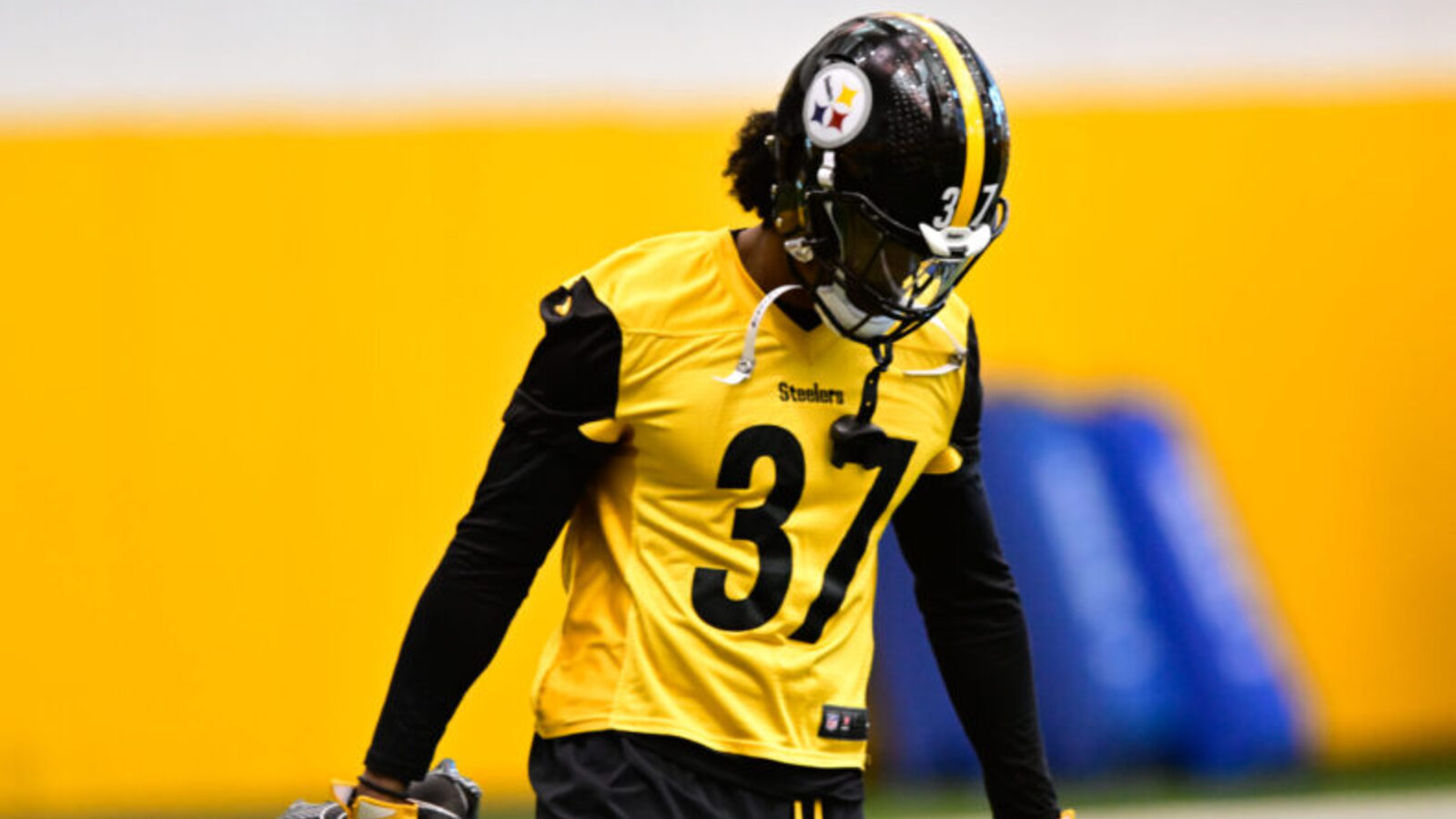 Three Steelers Starters Miss Practice on Thursday | Yardbarker