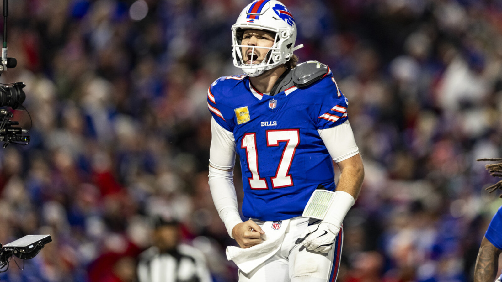 Buffalo Bills Quarterback Josh Allen Wins 2024 NFL MVP Award | Yardbarker