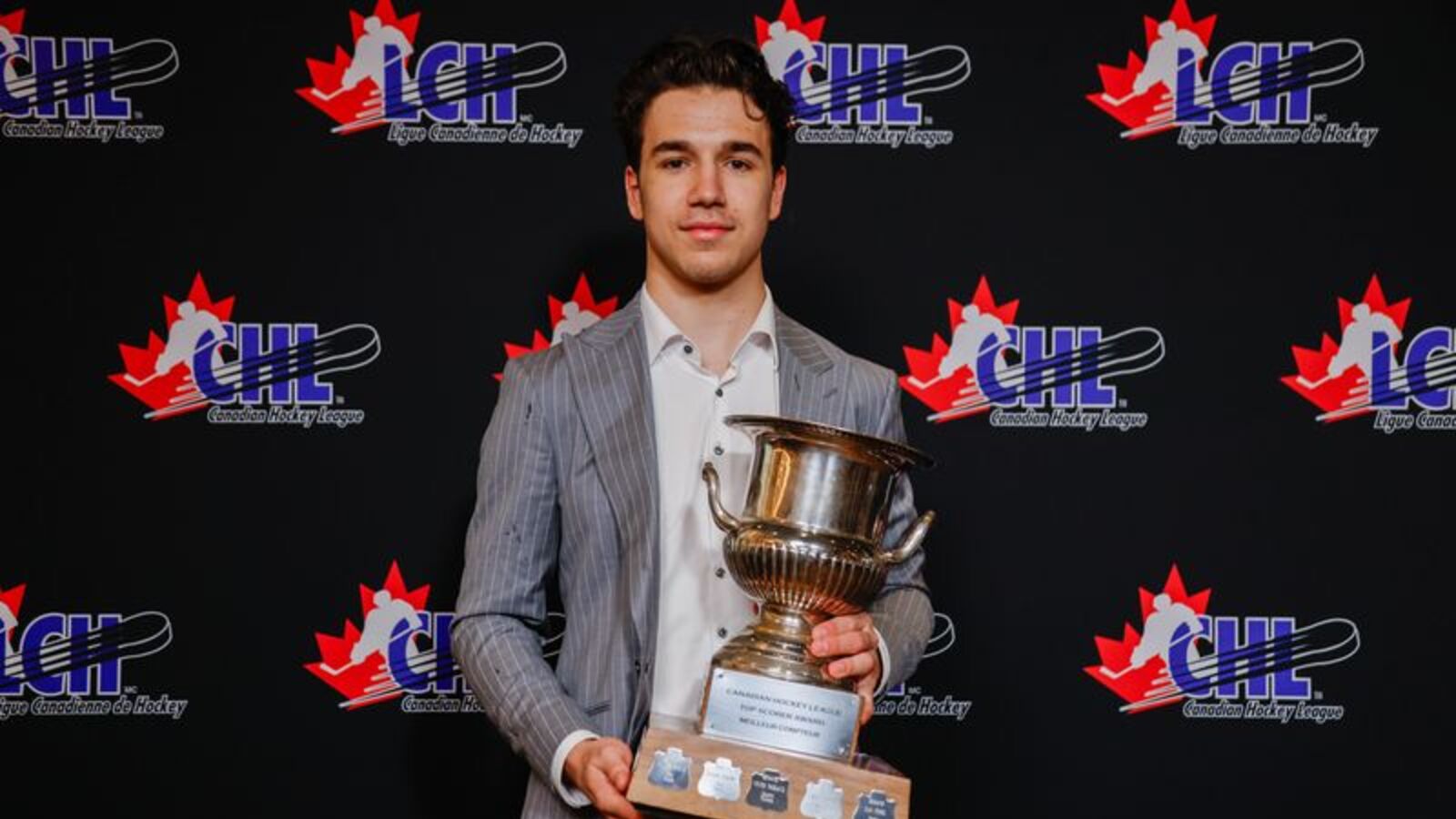 Michael Misa’s Draft Year Couldn’t Have Gone Better | Yardbarker