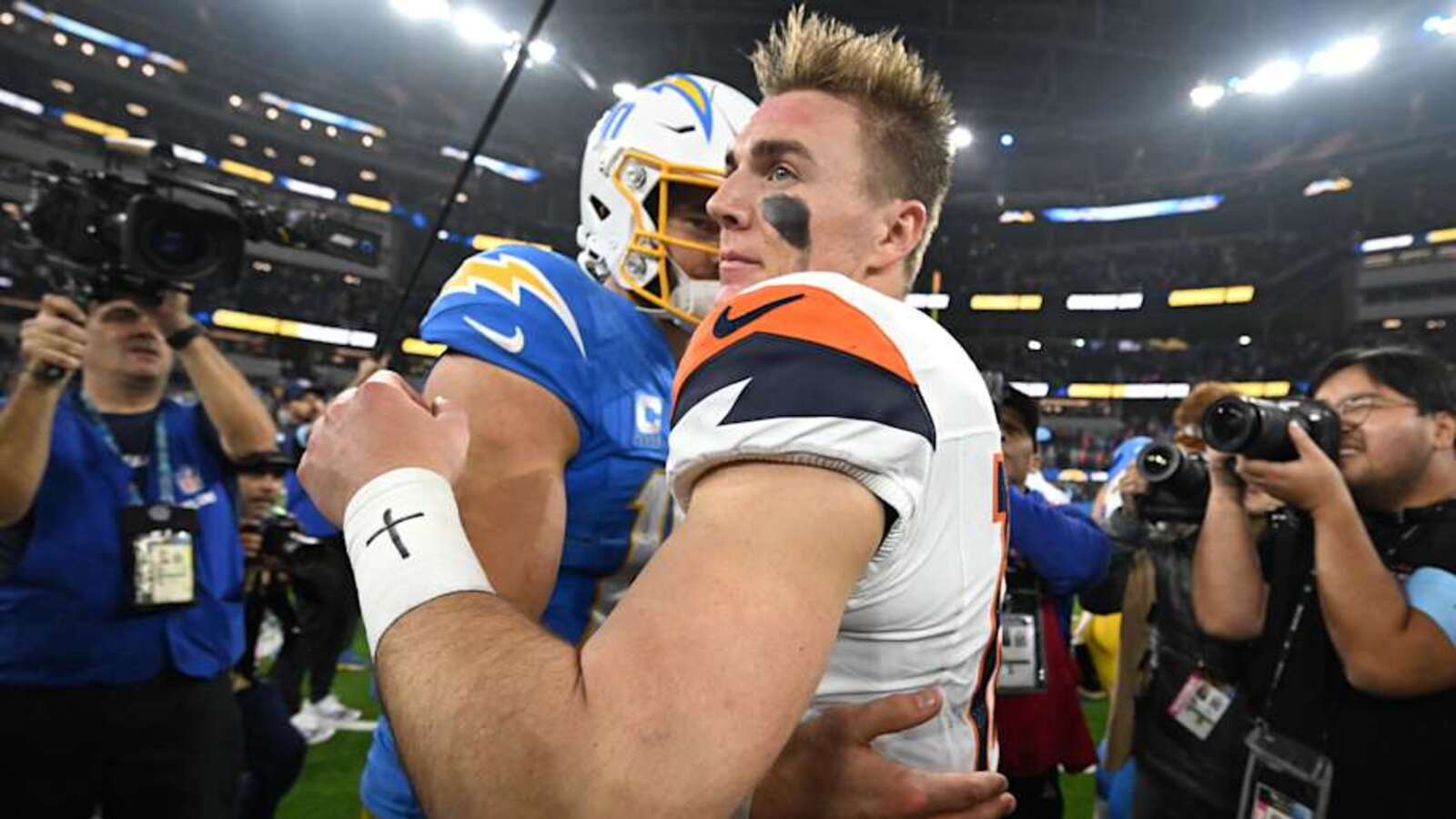 Bo Nix, Justin Herbert In Tight Race for AFC West Division Title ...