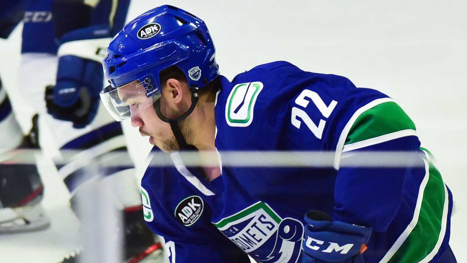 Canucks sign Jett Woo to a one-year, two-way extension | Yardbarker