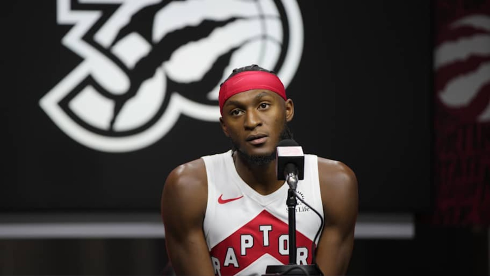 Raptors Lose Starting Guard to Injury In Season Opener | Yardbarker