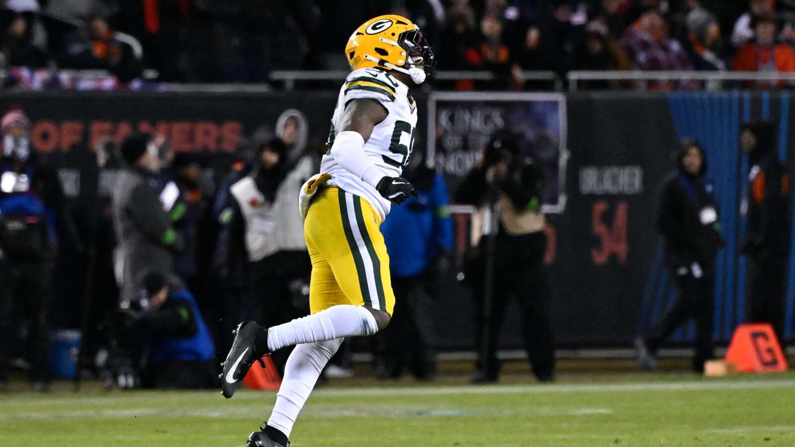Packers plan to lean on uniqueness of rising defender to unlock better ...