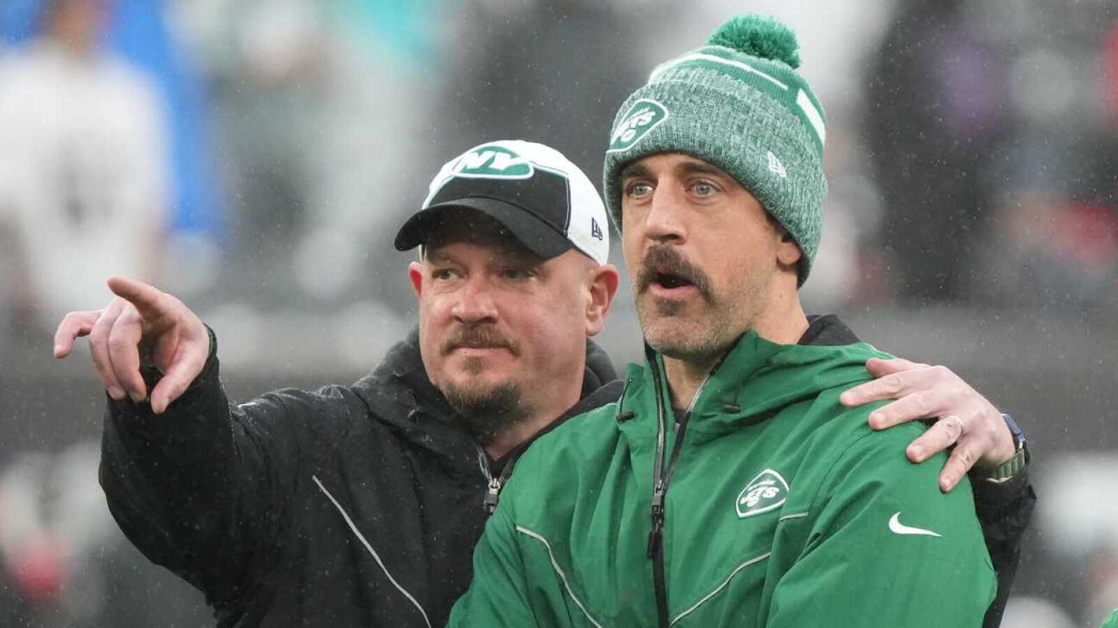 Jets' Aaron Rodgers backs Nathaniel Hackett following offseason report ...