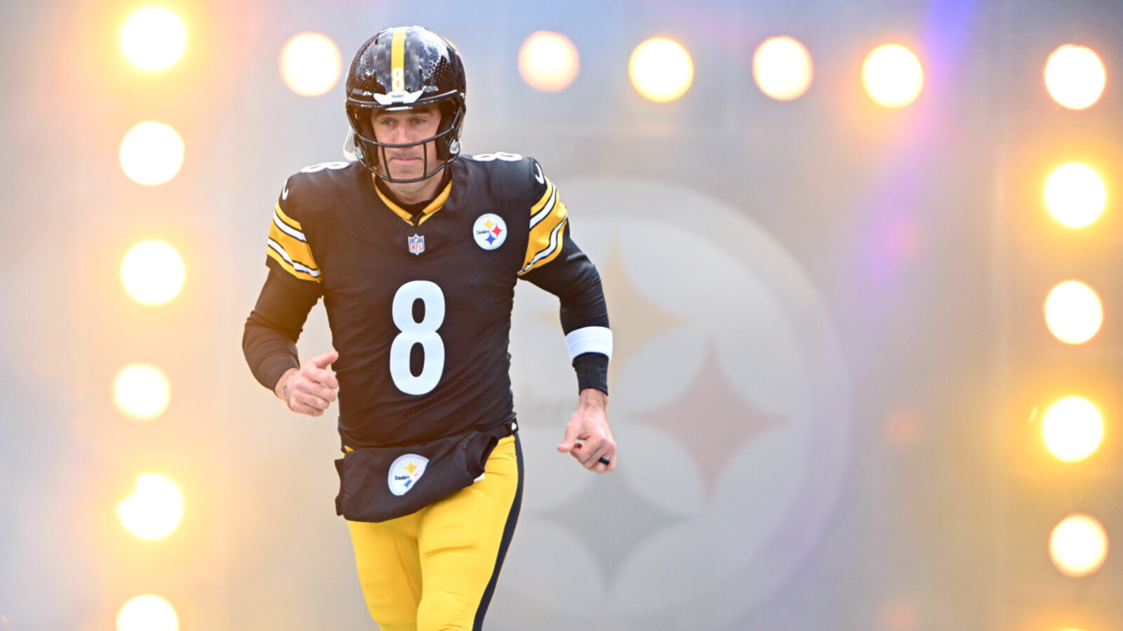 Pittsburgh Steelers play it safe and go against the wishes of QB Aaron ...