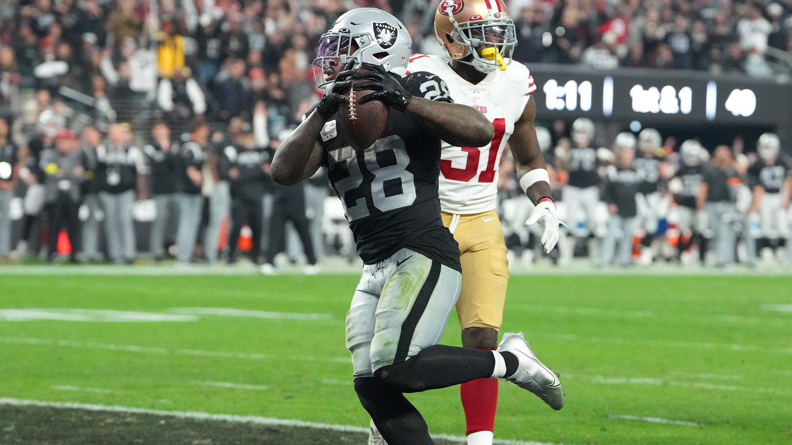 Report: '100 percent chance' Josh Jacobs is a Raider next year | Yardbarker