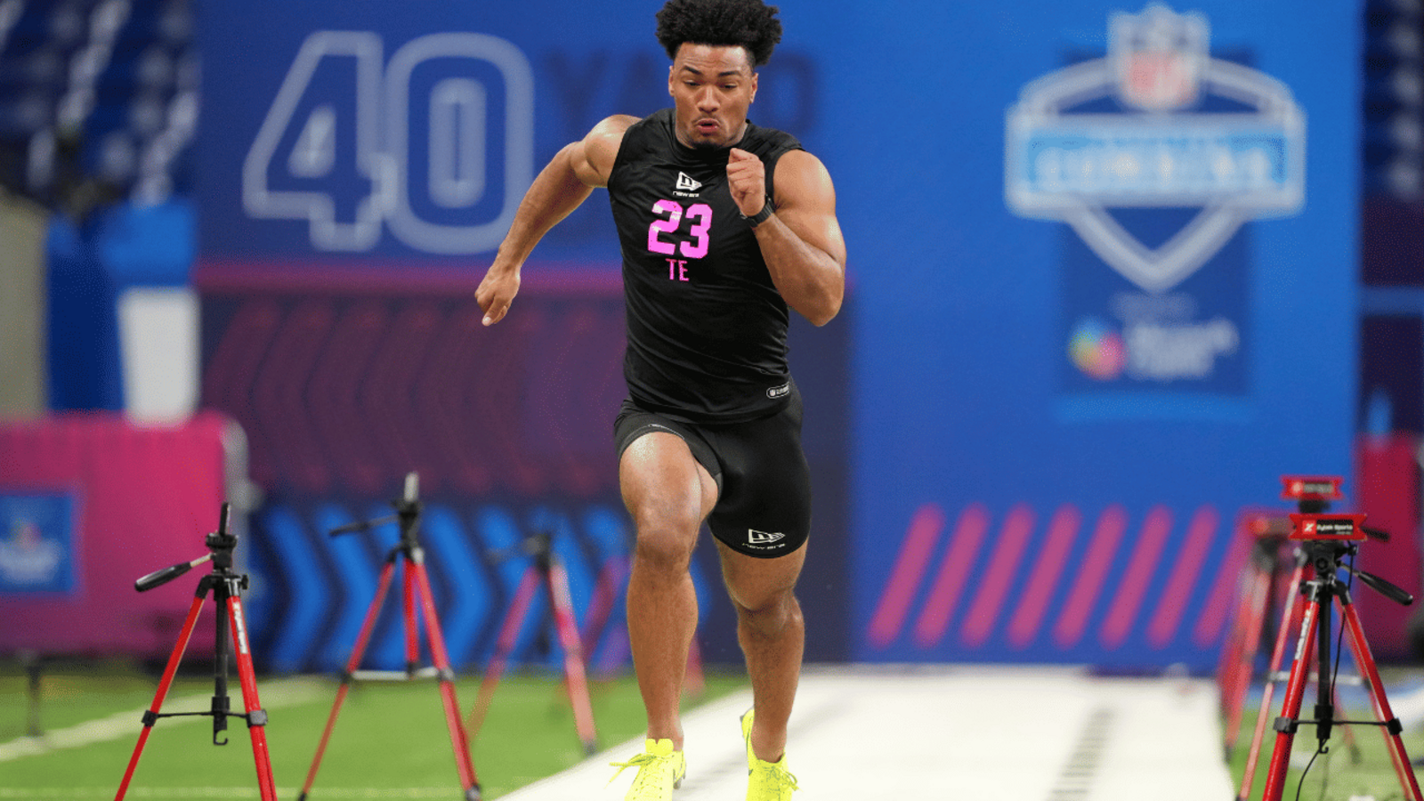 Who is Kenyon Sadiq? All About the TE Who Ran a Record-Setting 40 Yard ...