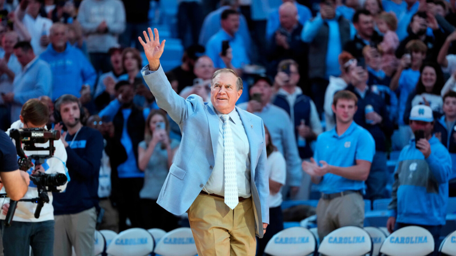 Belichick is Battling it Out for Top 2026 QB | Yardbarker