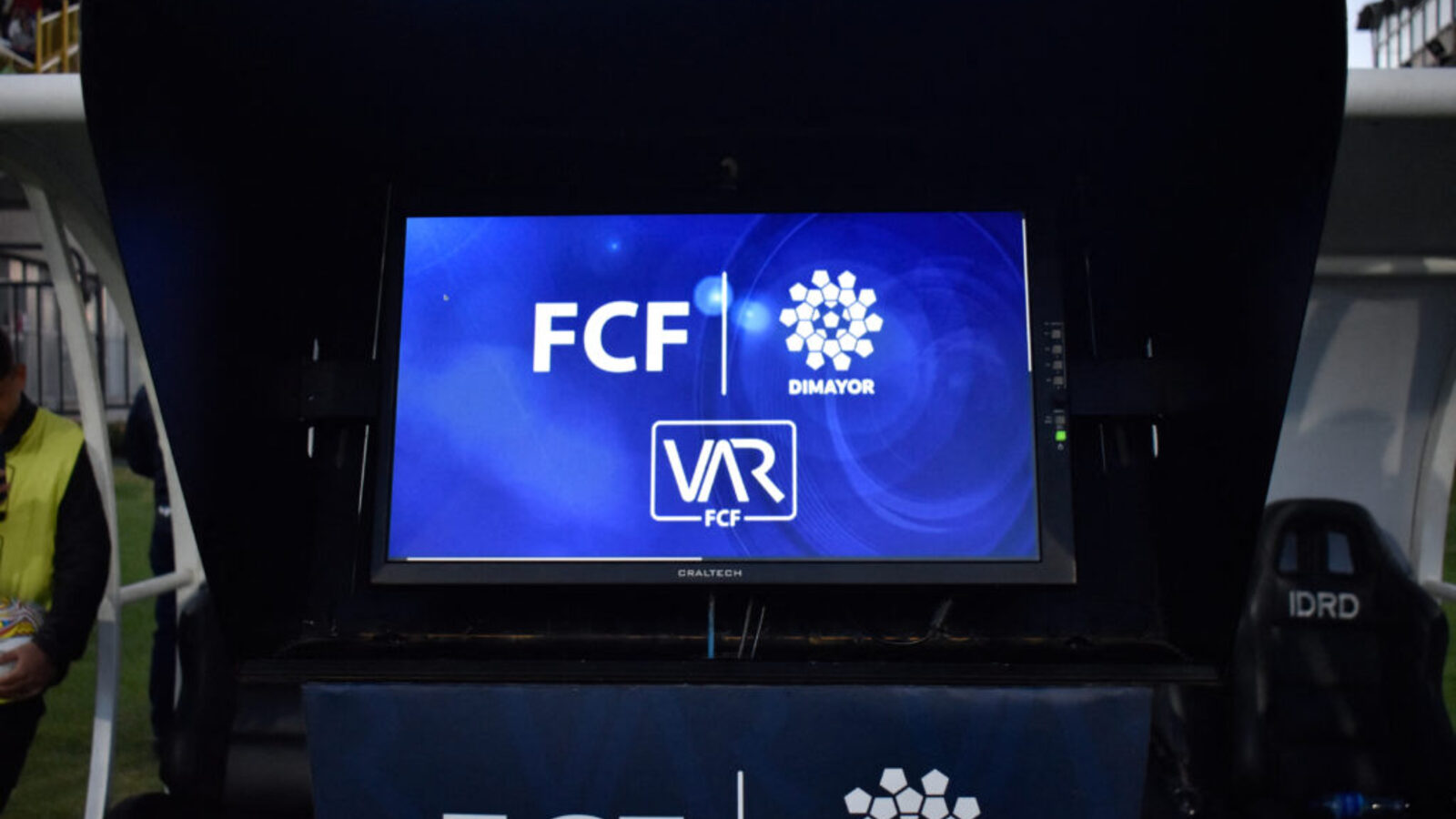 Chowmin lene gayi thi usi ne pel di