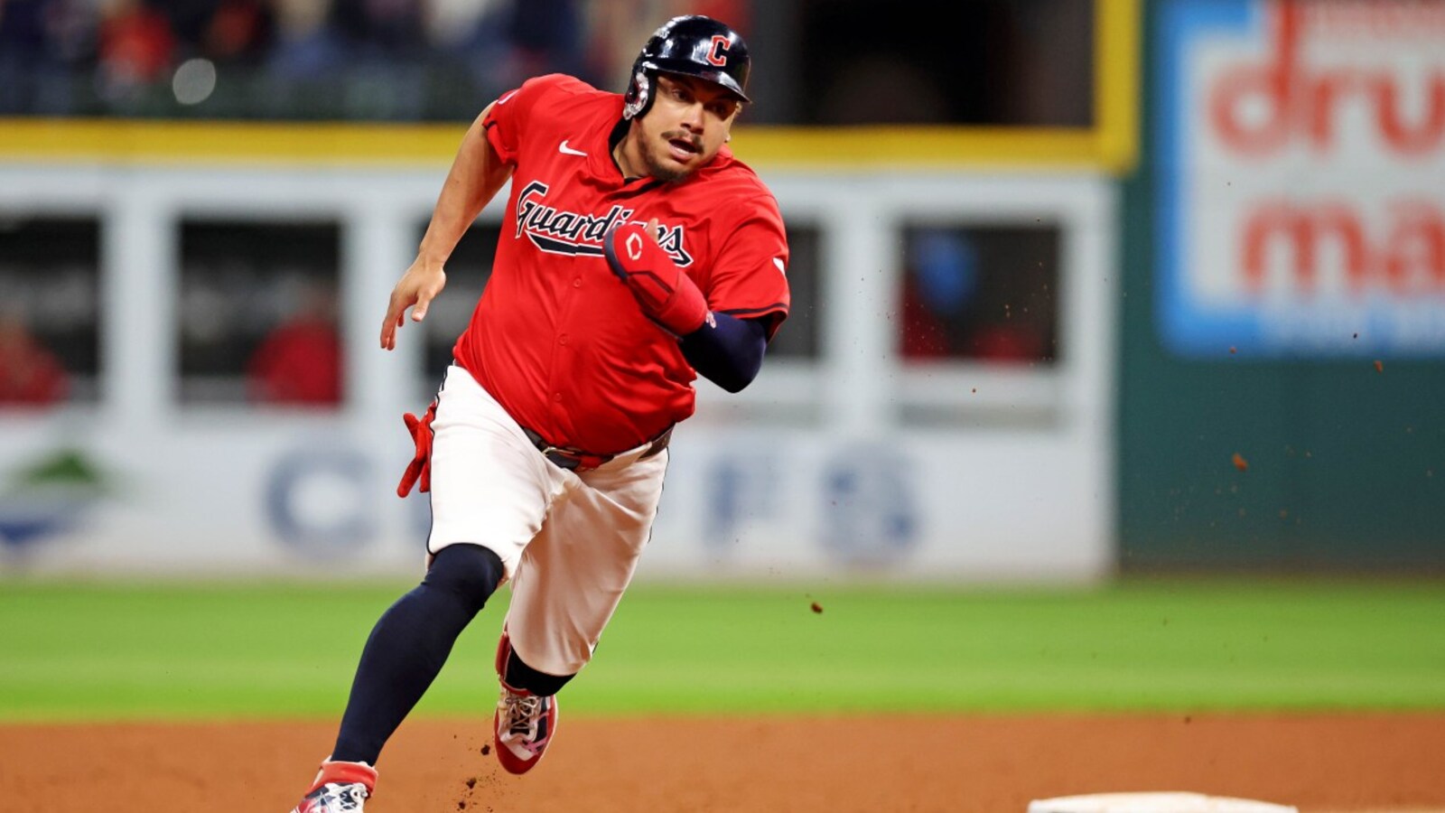 Yankees ‘considering’ trade for Guardians slugging first baseman | Yardbarker