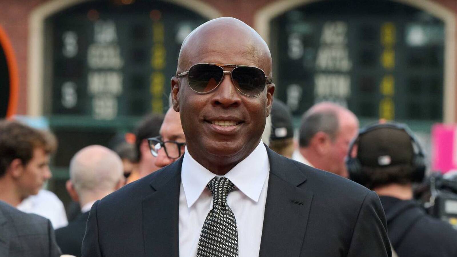 Barry Bonds tries to explain why he was such a bad teammate | Yardbarker