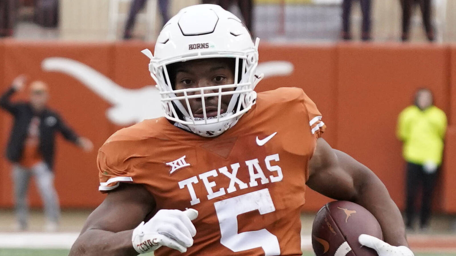 Denver's recent rushing surge shows why it should draft a running back ...