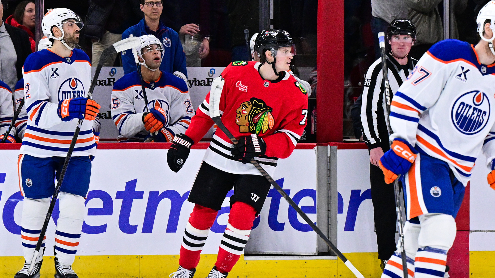 Bat makes appearance during Blackhawks-Oilers game at United Center ...