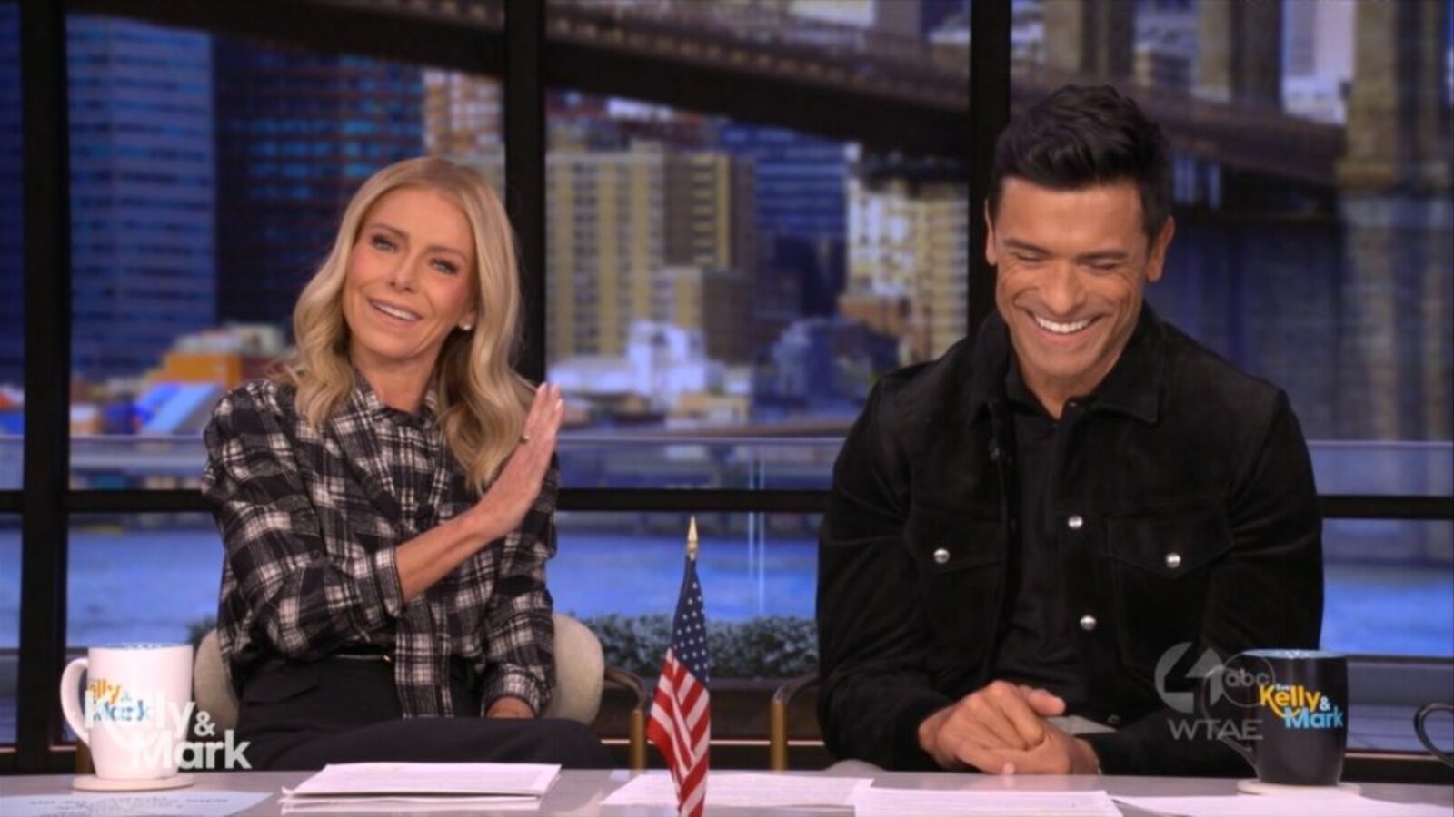 ‘Live’: Kelly Ripa & Mark Consuelos Argue Over Who Their Dog Loves More ...