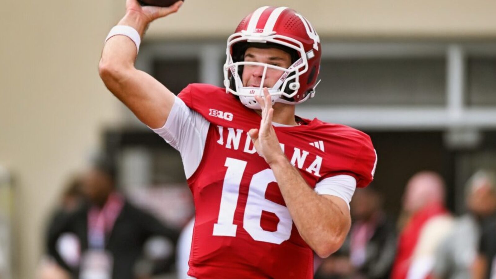 Will Alberto Mendoza Play in the Indiana vs. Miami 2026 CFP National ...