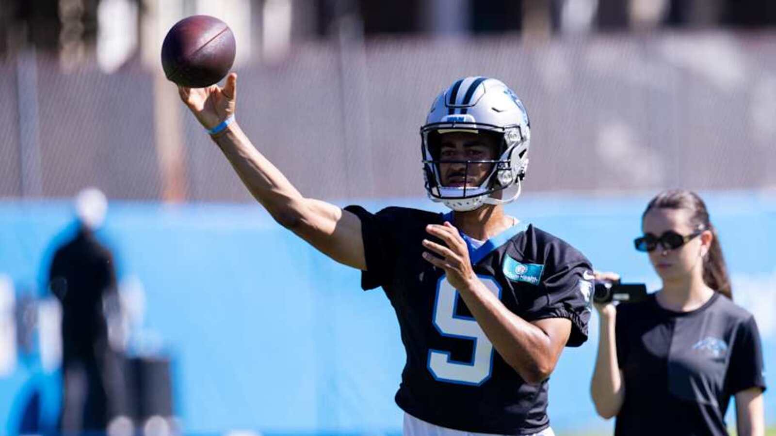 Bryce Young beats perfect coverage by Mike Jackson for epic moon-ball ...