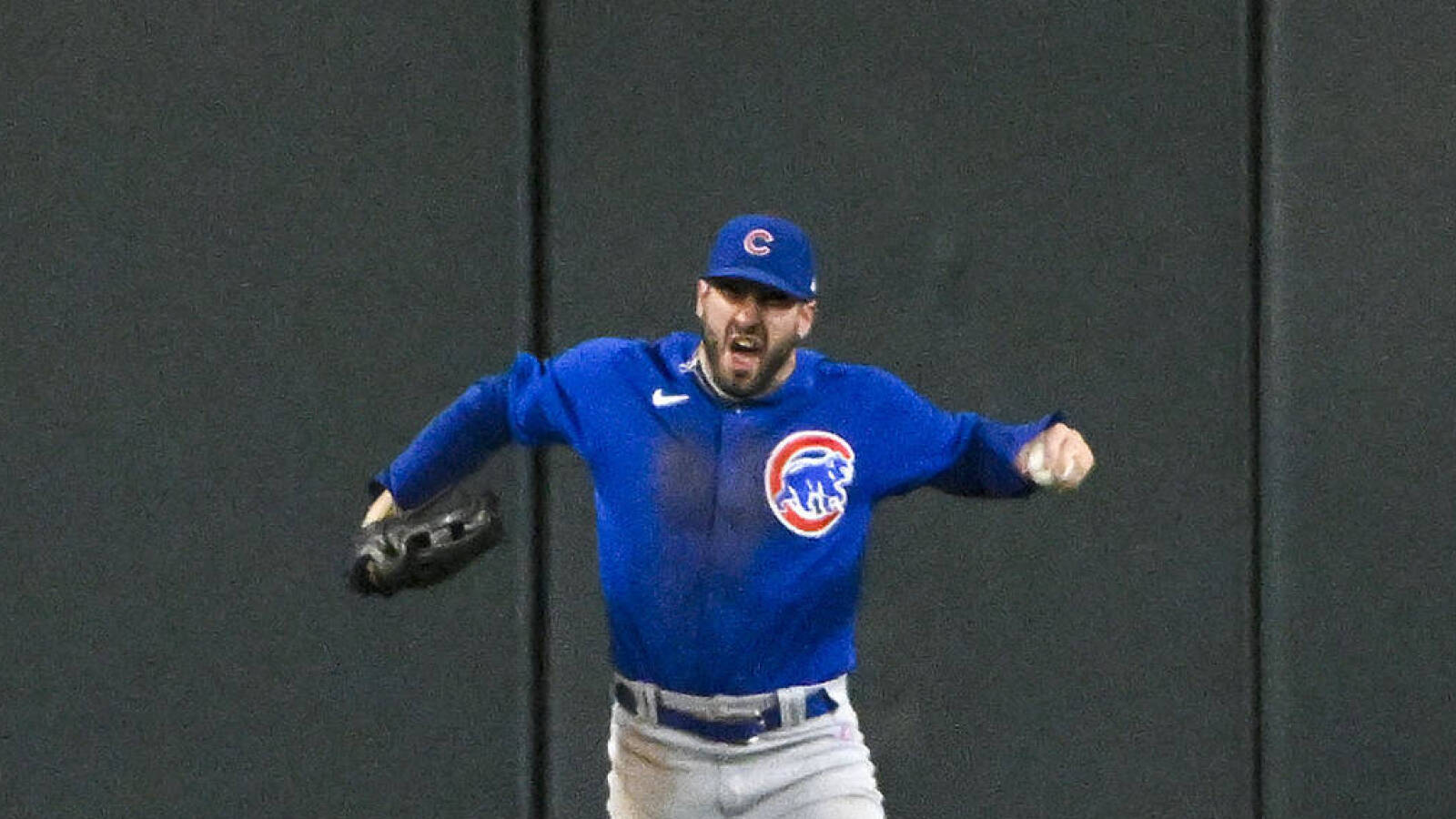 Watch: Cubs outfielder makes game-saving catch | Yardbarker