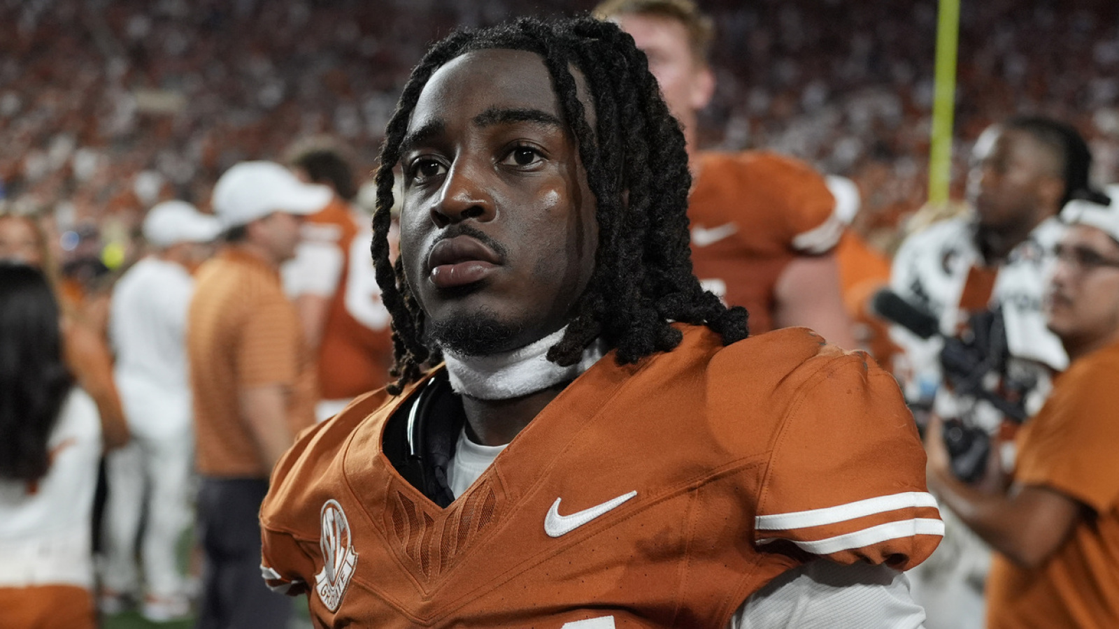 Watch: Texas WR scores electrifying punt return touchdown | Yardbarker