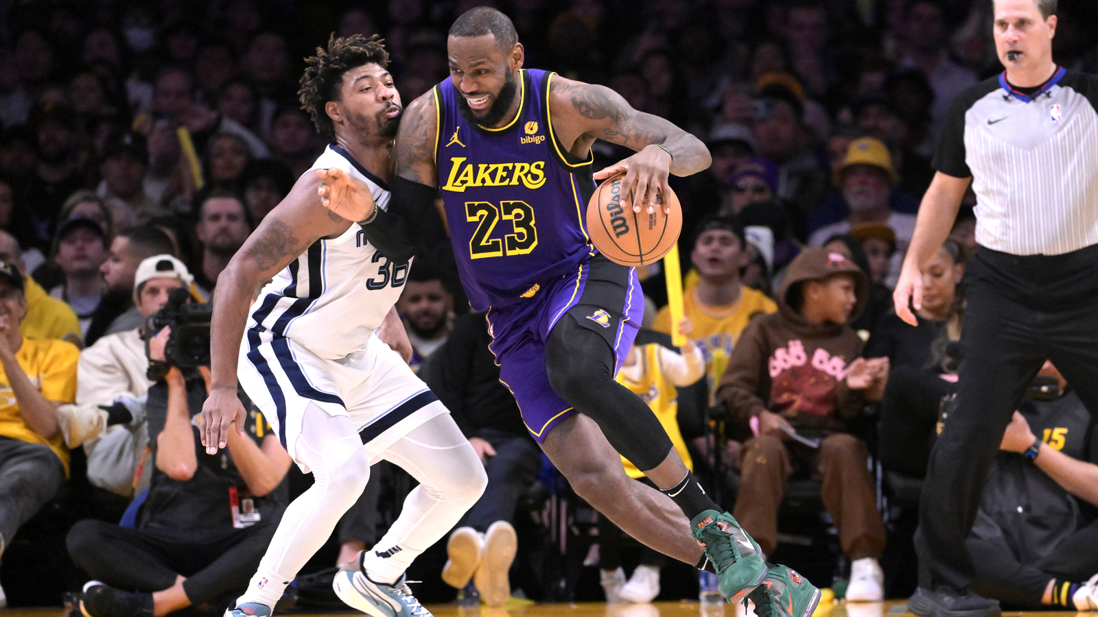 Where does Lebron James live and how many properties does he have ...