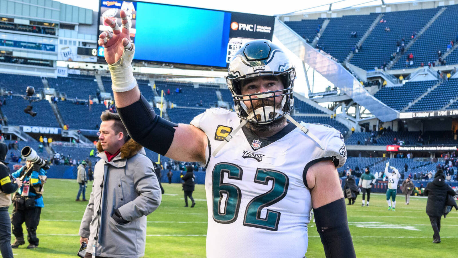 Oh baby: Jason Kelce's pregnant wife bringing doctor to SB | Yardbarker