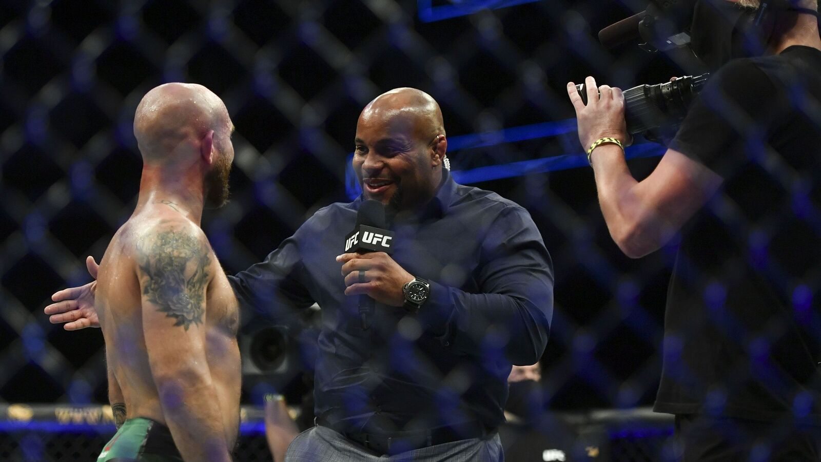 Former UFC Champ Daniel Cormier Says Current Contender Had ‘Worst Call ...