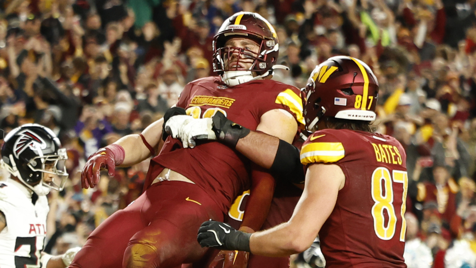 Watch: Zach Ertz clinches playoff spot for Commanders, Rams | Yardbarker