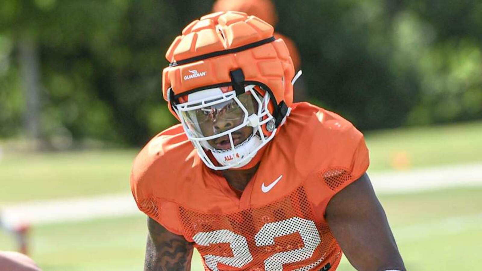 Clemson Linebacker Expected To Transfer | Yardbarker