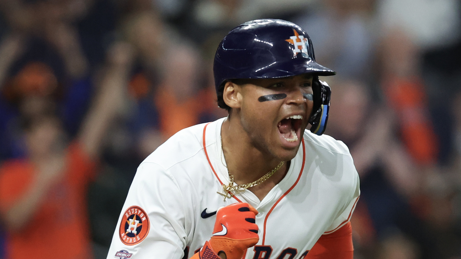 Watch: Astros prospect Smith records hit in first MLB at-bat | Yardbarker