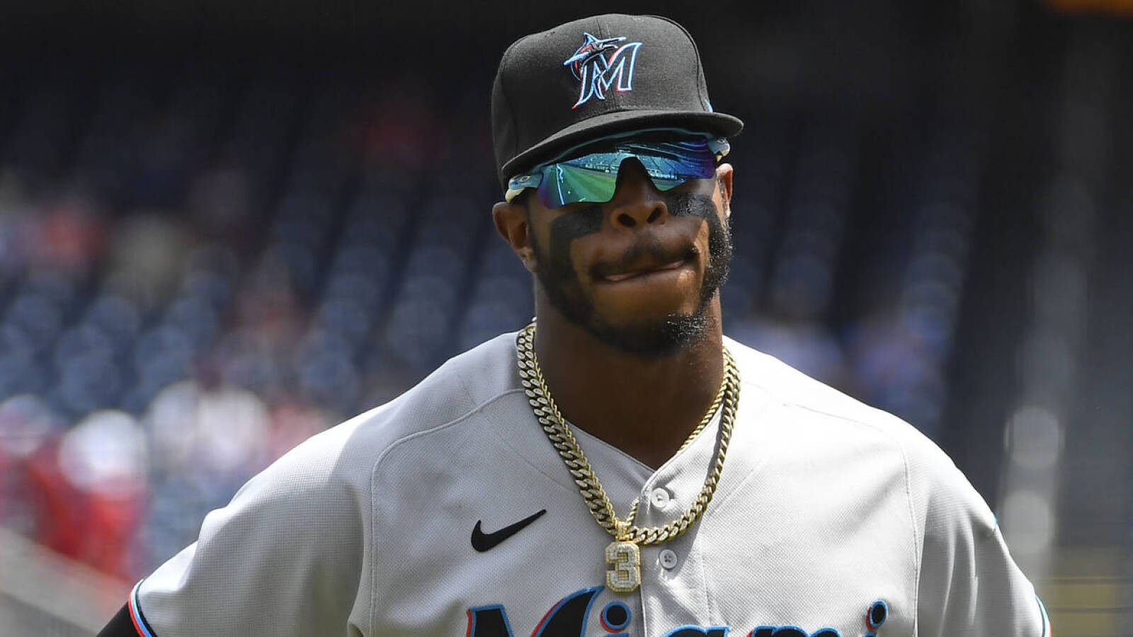 Former MLB player commits to Arkansas to play football | Yardbarker