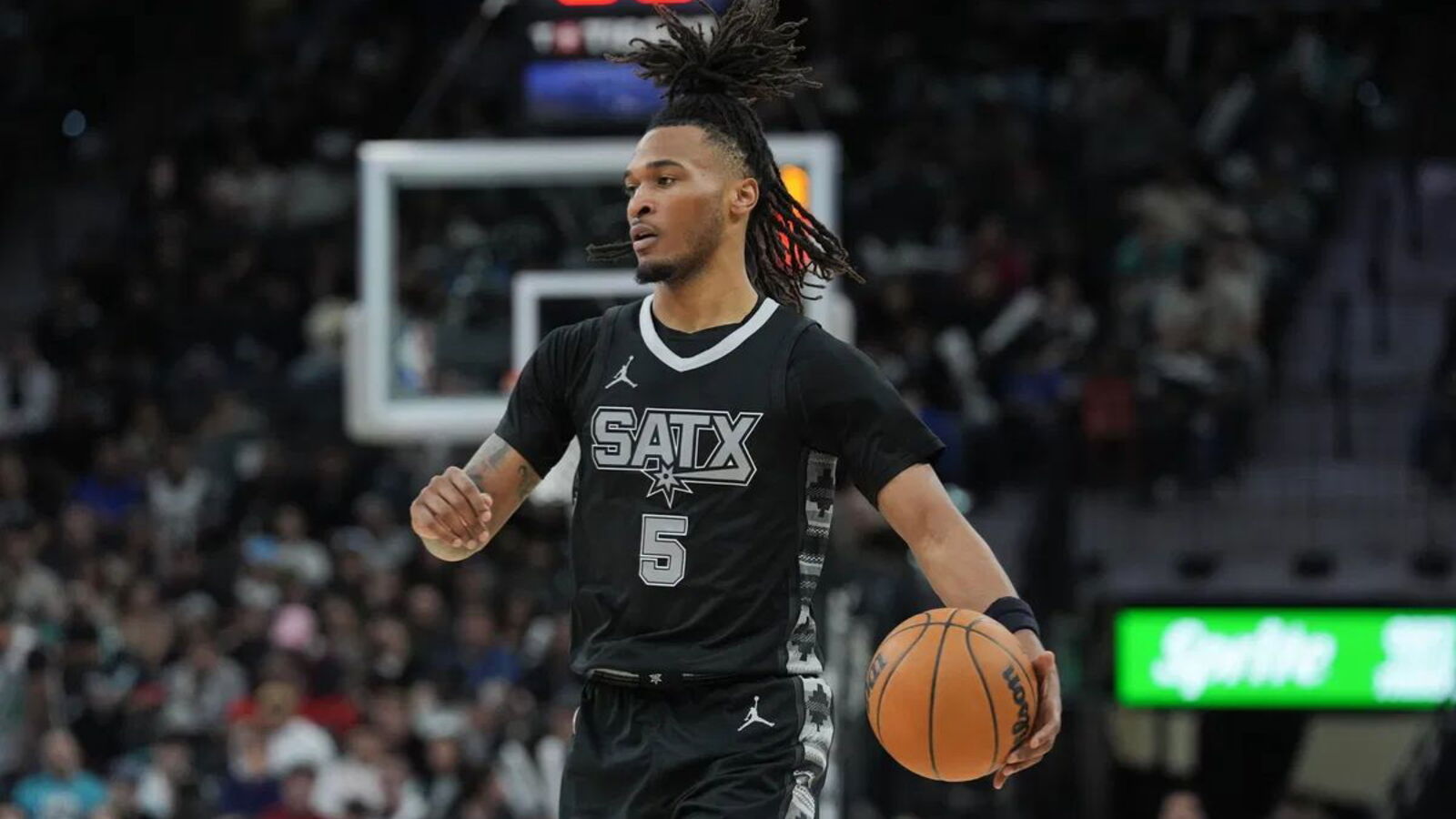 What Happened to Stephon Castle? Spurs Star Heads to Locker Room After ...