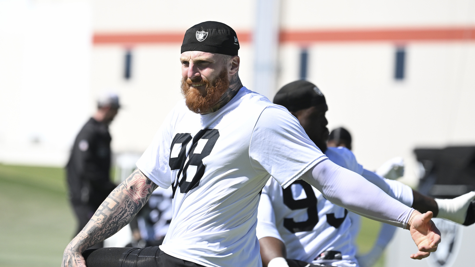 2027 Mock Draft: Raiders tap Texas pipeline for possible Maxx Crosby ...