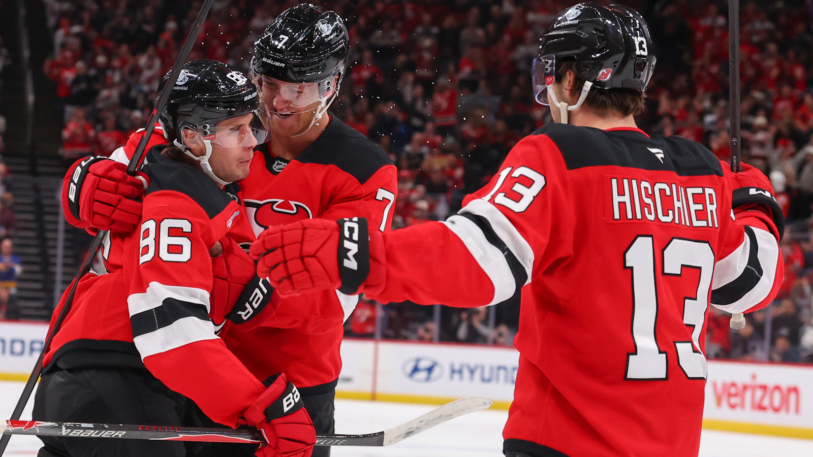 Hamilton’s Power Play Double Drives Devils to 7th Straight Win Over ...