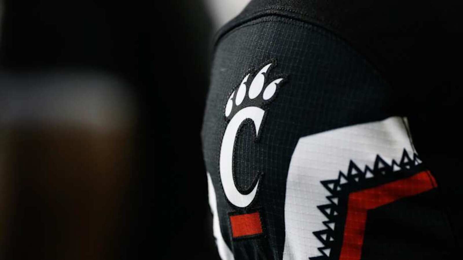 Report: Cincinnati Football Transfer Target Conner Moore Cancelling ...