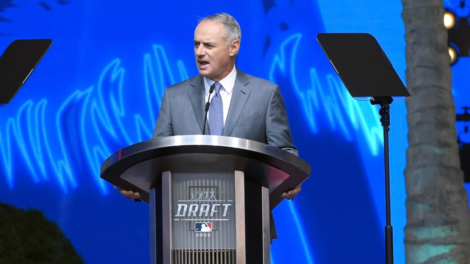 2024 MLB Draft: MLB Pipeline releases updated mock with arm soaring ...