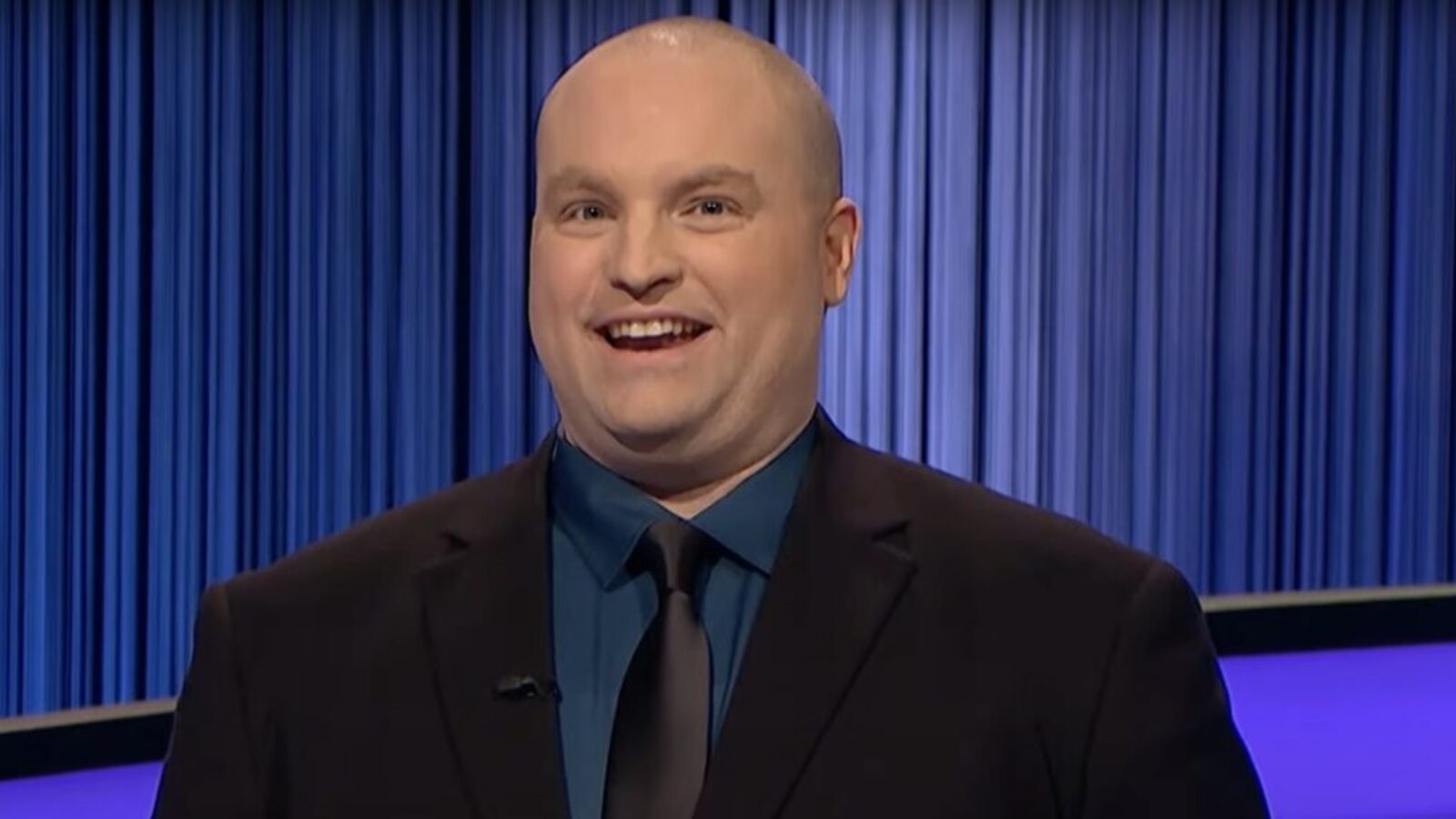 ‘Jeopardy!’ Giant Killer Jared Watson Wows Fans Performing Show’s Theme ...