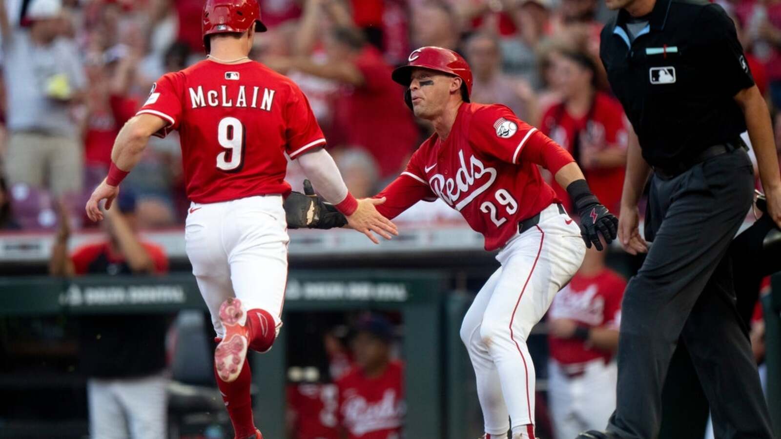 Elly De La Cruz delivers clutch hit as Reds stay hot, beat Rays ...