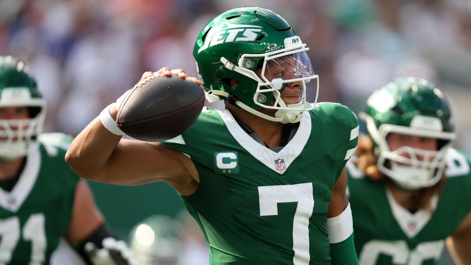 Jets QB Justin Fields Cleared from Concussion Protocol, Set to Start vs. Dolphins | Yardbarker