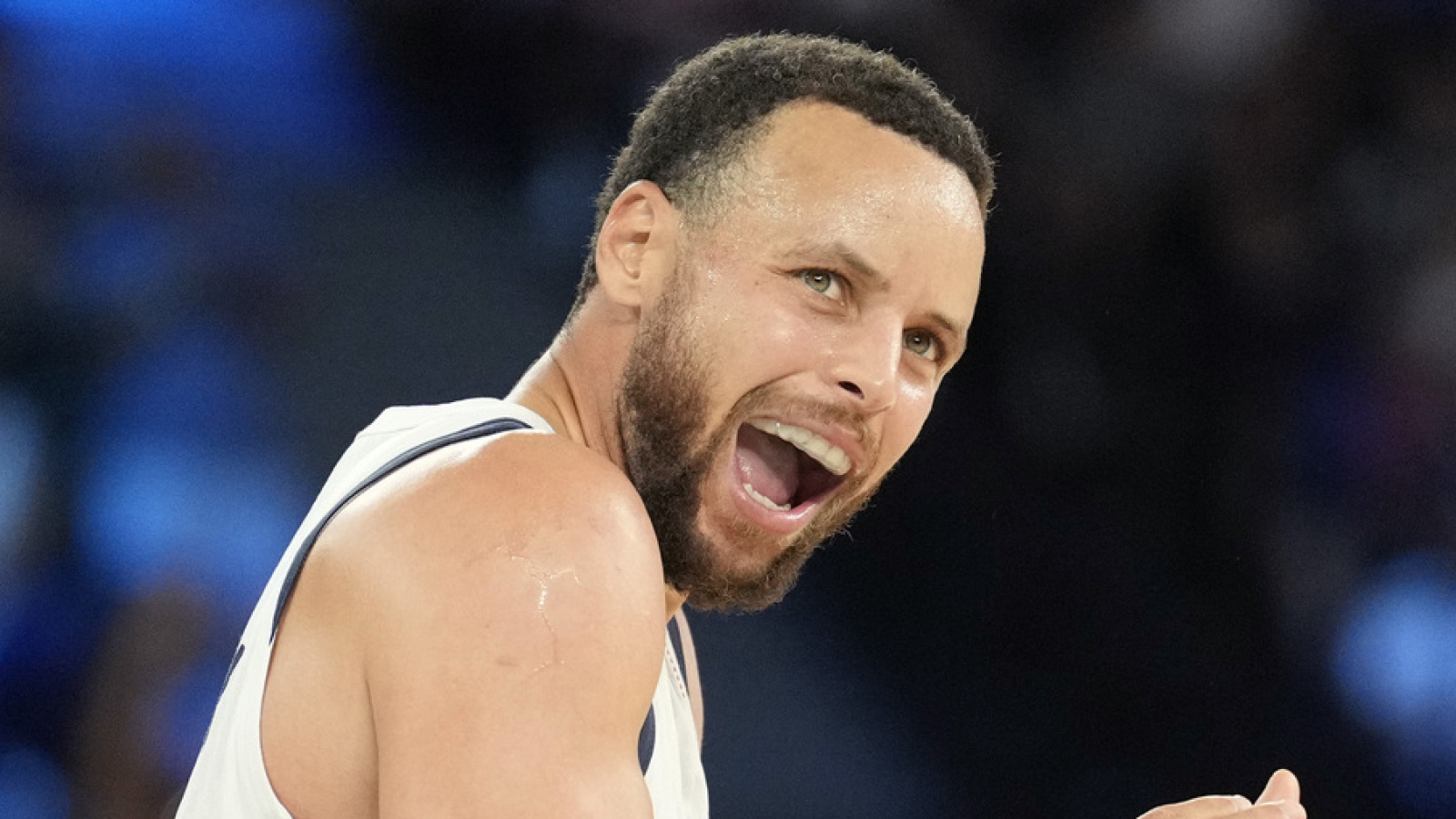 Watch: Steph Curry does the 'Nuit Nuit' after burying France | Yardbarker