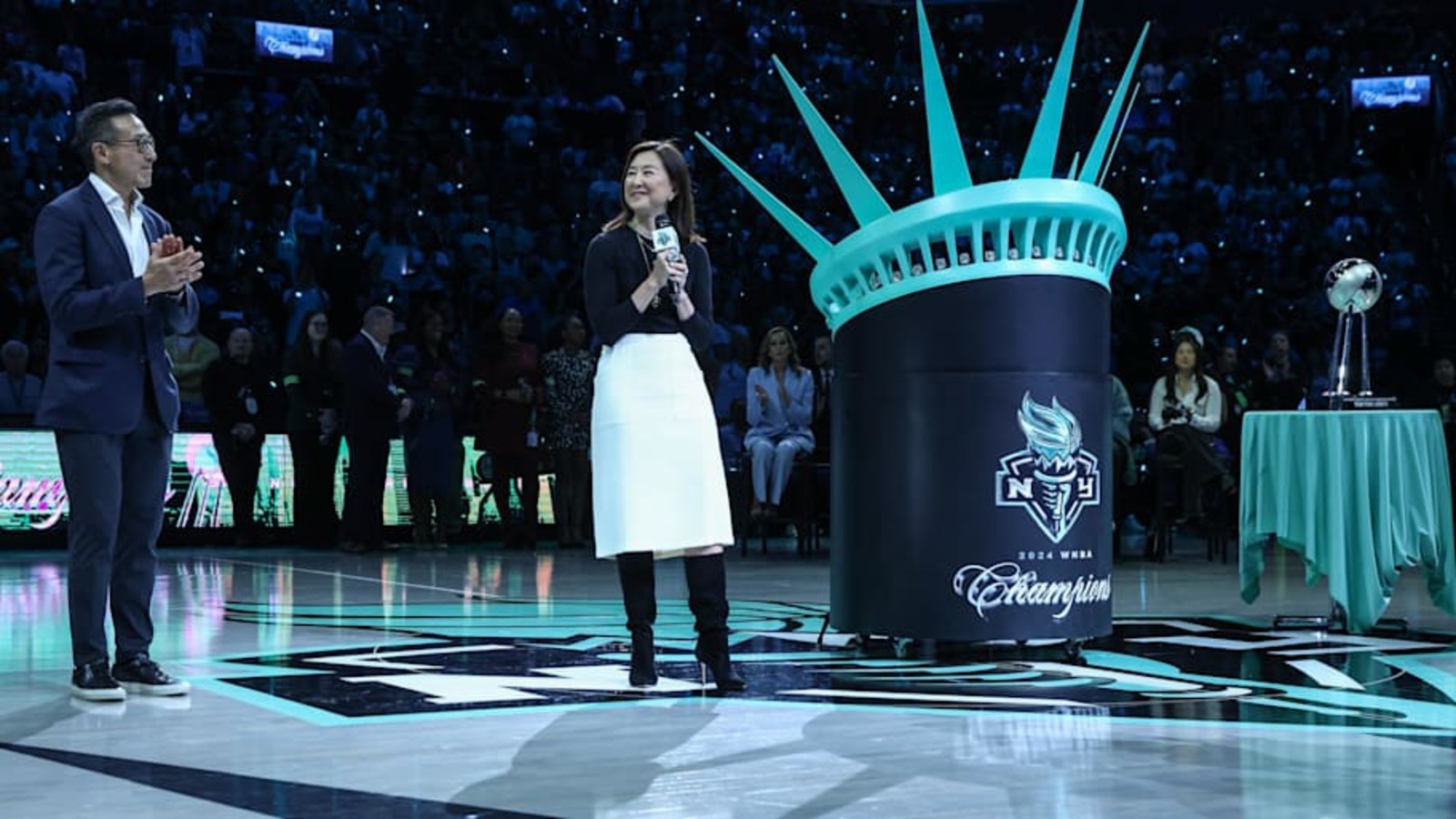 Nets Owner Clara Wu Tsai Talks Nets Valuation, Barclays Center | Yardbarker
