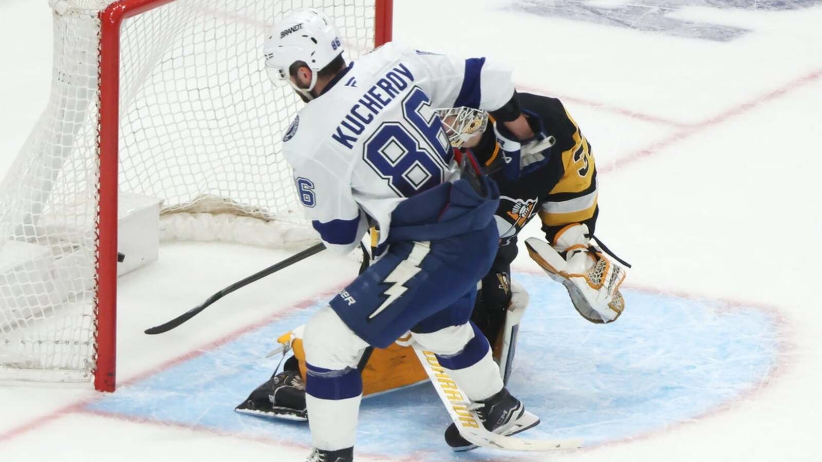NHL roundup: Lightning edge Pens in shootout for 11th straight win ...